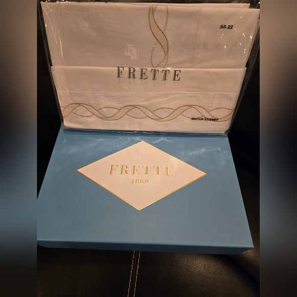 Frette | Bedding | Last One Frette Luxury Ribbons Embroi Queen Sheets ...